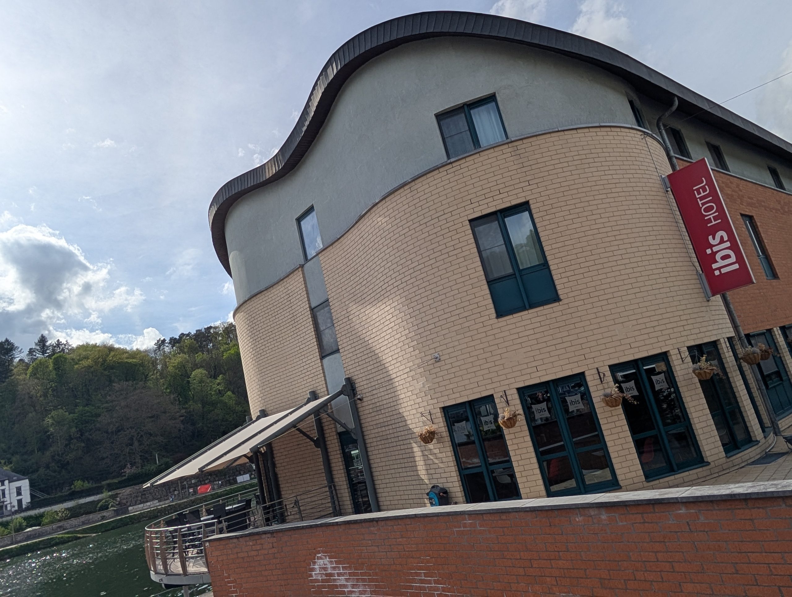 Hôtel Ibis - Ville de Dinant